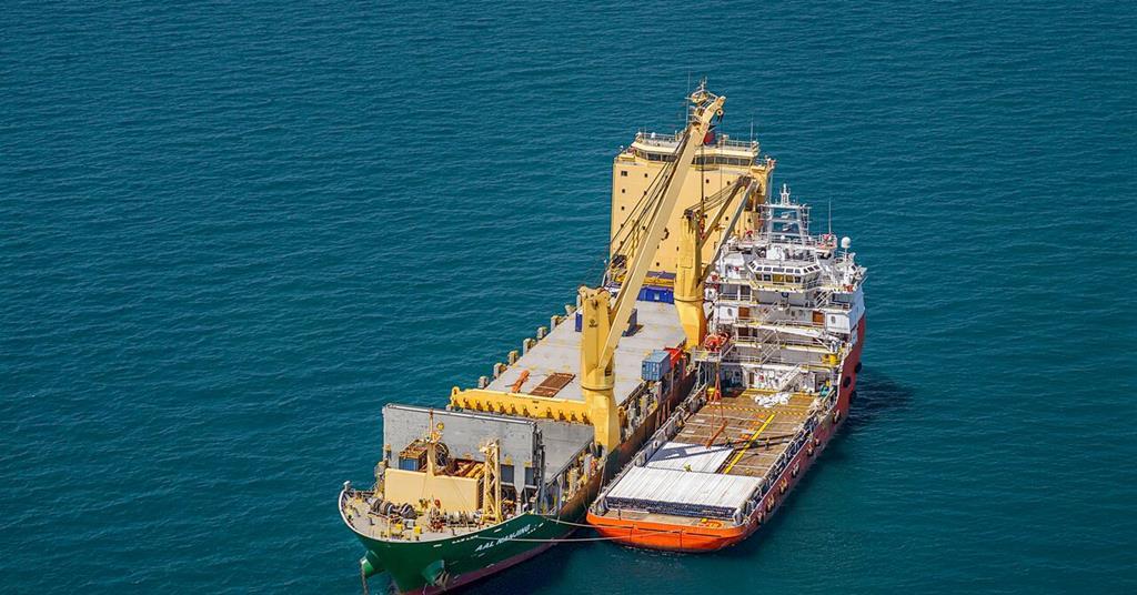AAL completes Australian ship-to-ship operation | News | Heavy Lift ...