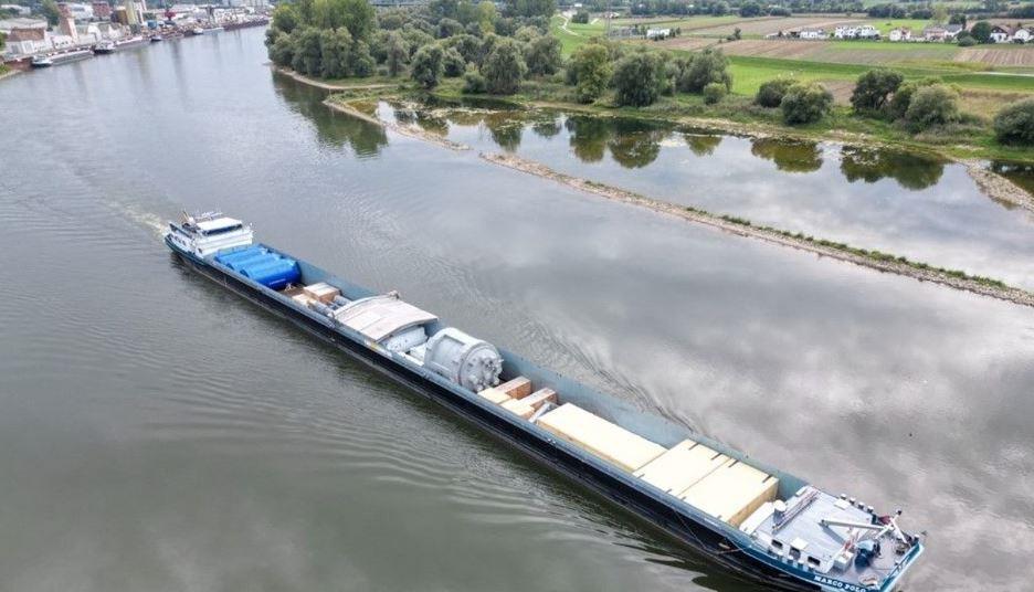 Combi Lift delivers | News | Heavy Lift & Project Forwarding International