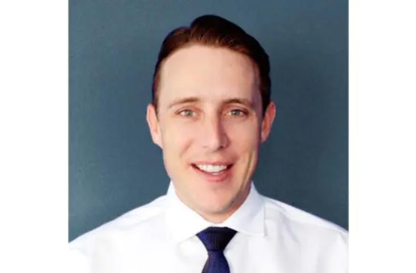 Burt steps up at Chapman Freeborn Americas | News | Heavy Lift ...