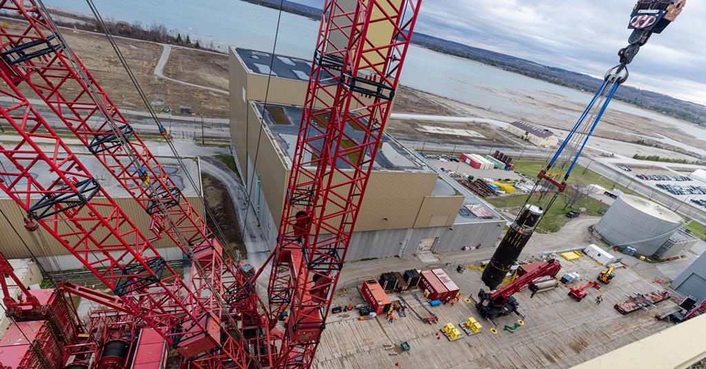Mammoet’s PTC-35 installs eight steam generators at Bruce nuclear power ...