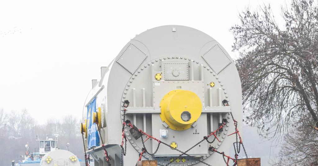 Felbermayr delivers generators from USA to Romania | Heavy Lift ...