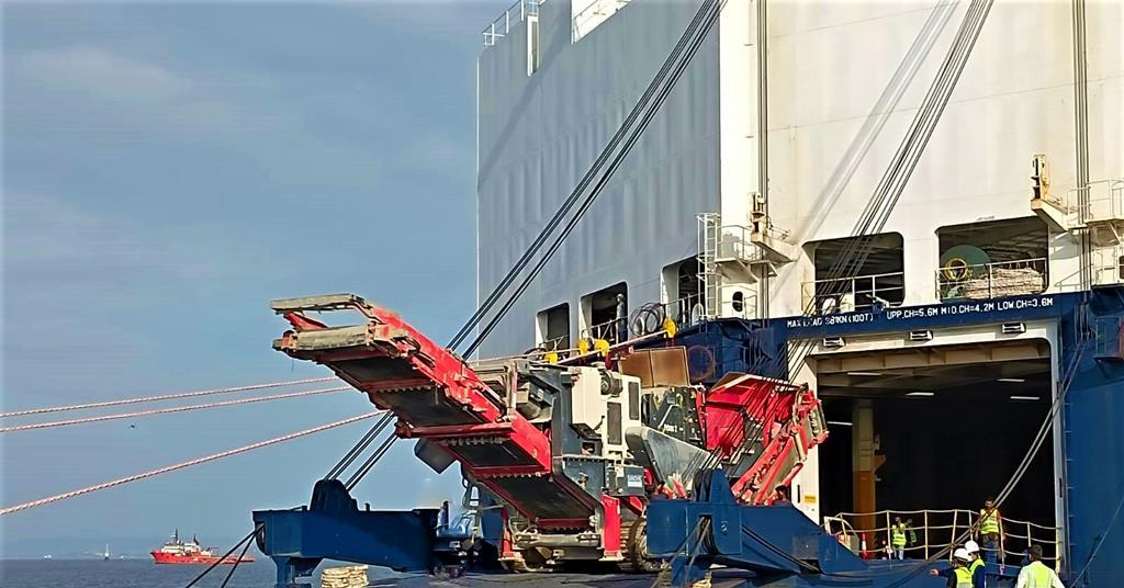 Total Movements shifts mining gear | News | Heavy Lift & Project ...