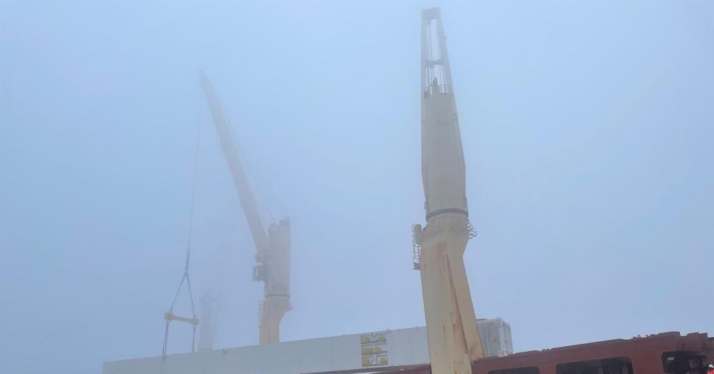 Kestrel offloads in Rosyth | News | Heavy Lift & Project Forwarding ...