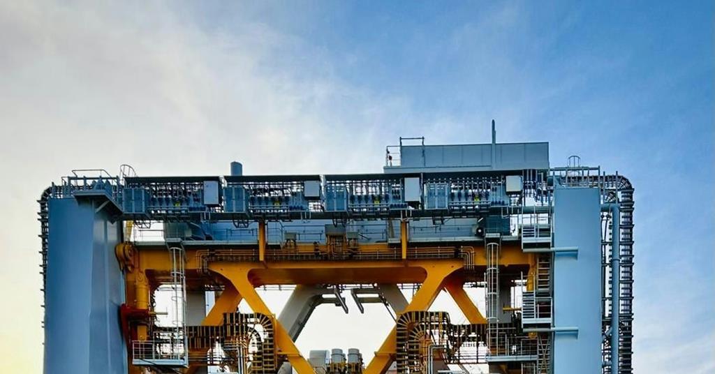 Huge gripper frame ready for installation | Heavy Lift & Project ...