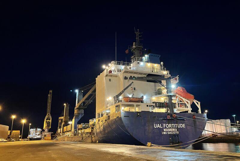 Five UAL vessels calling in Onne | News | Heavy Lift & Project ...