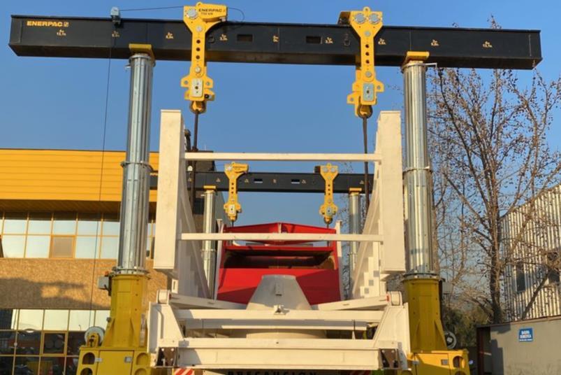 Tecnogruas lifts with Enerpac gantry | News | Heavy Lift & Project ...
