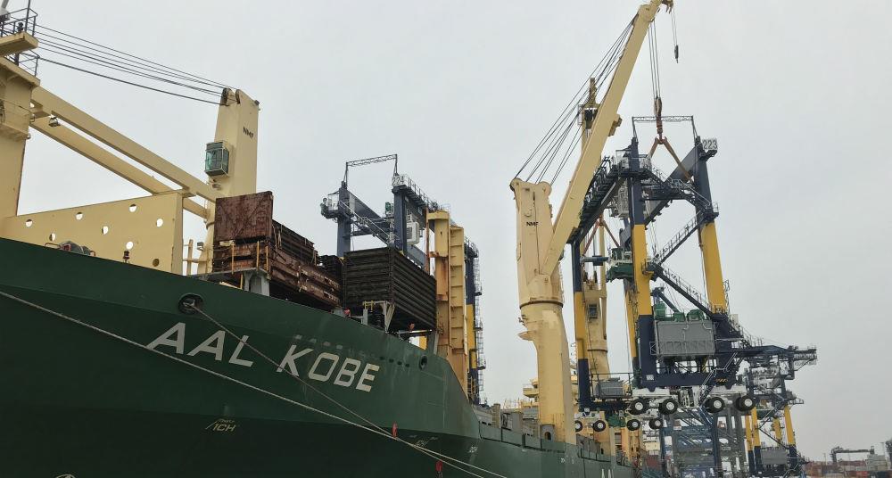 AAL calls in Felixstowe | News | Heavy Lift & Project Forwarding ...