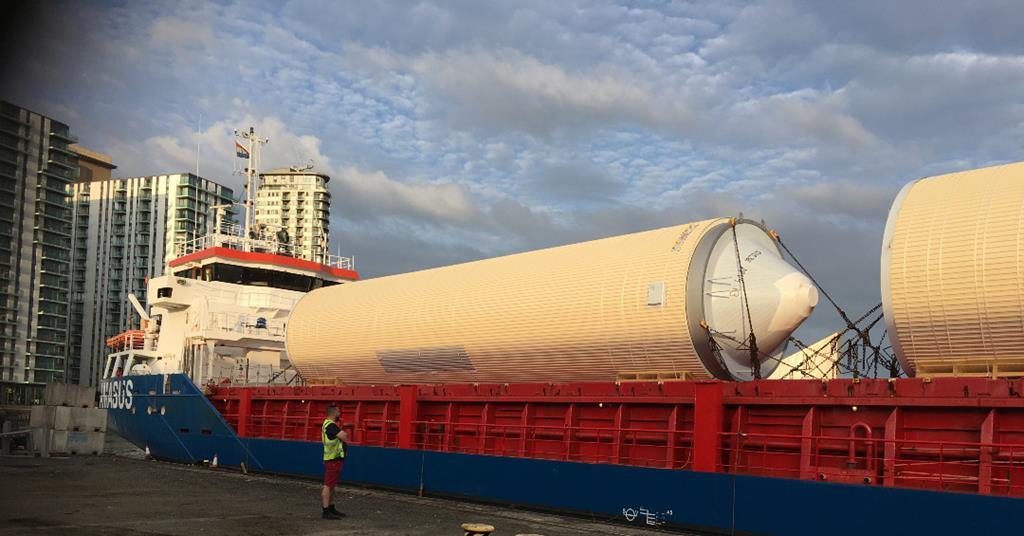 Cargoes move through Manchester Ship Canal | News | Heavy Lift ...