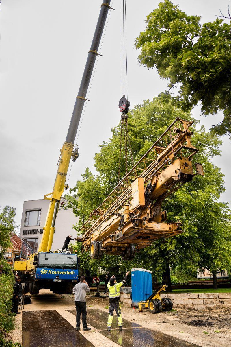 ICSA publishes safety guidance on operating cranes near power lines ...