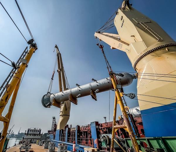 Total Movement delivers HDT reactors to Bihar | News | Heavy Lift ...
