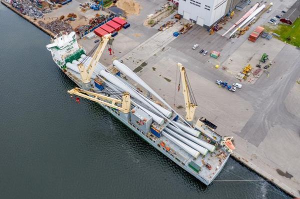 SAL Heavy Lift named Shipping Line of the Year | News | Heavy Lift ...