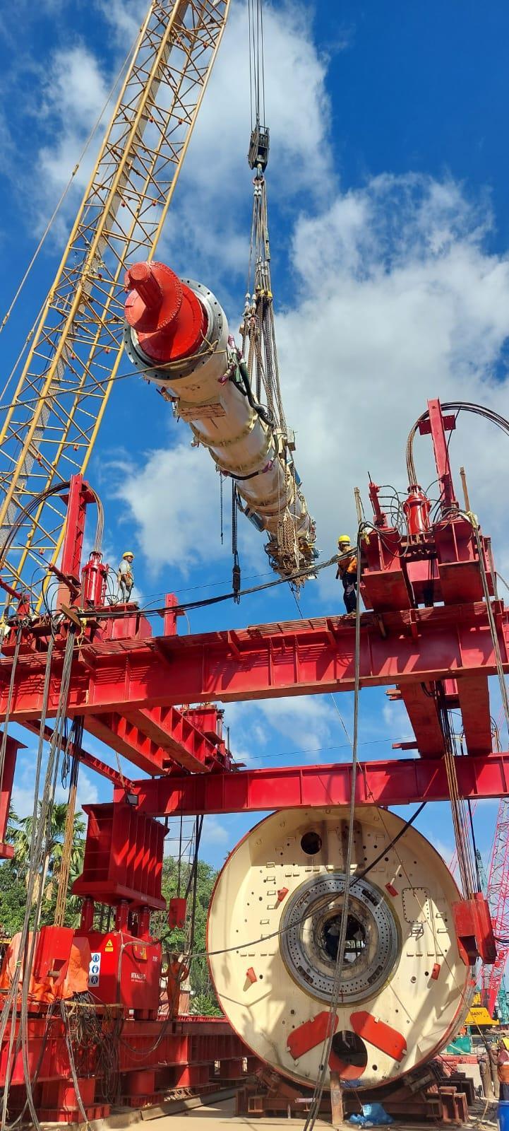 EXG lowers TBMs for Patna Metro rail projects | Heavy Lift & Project Forwarding International